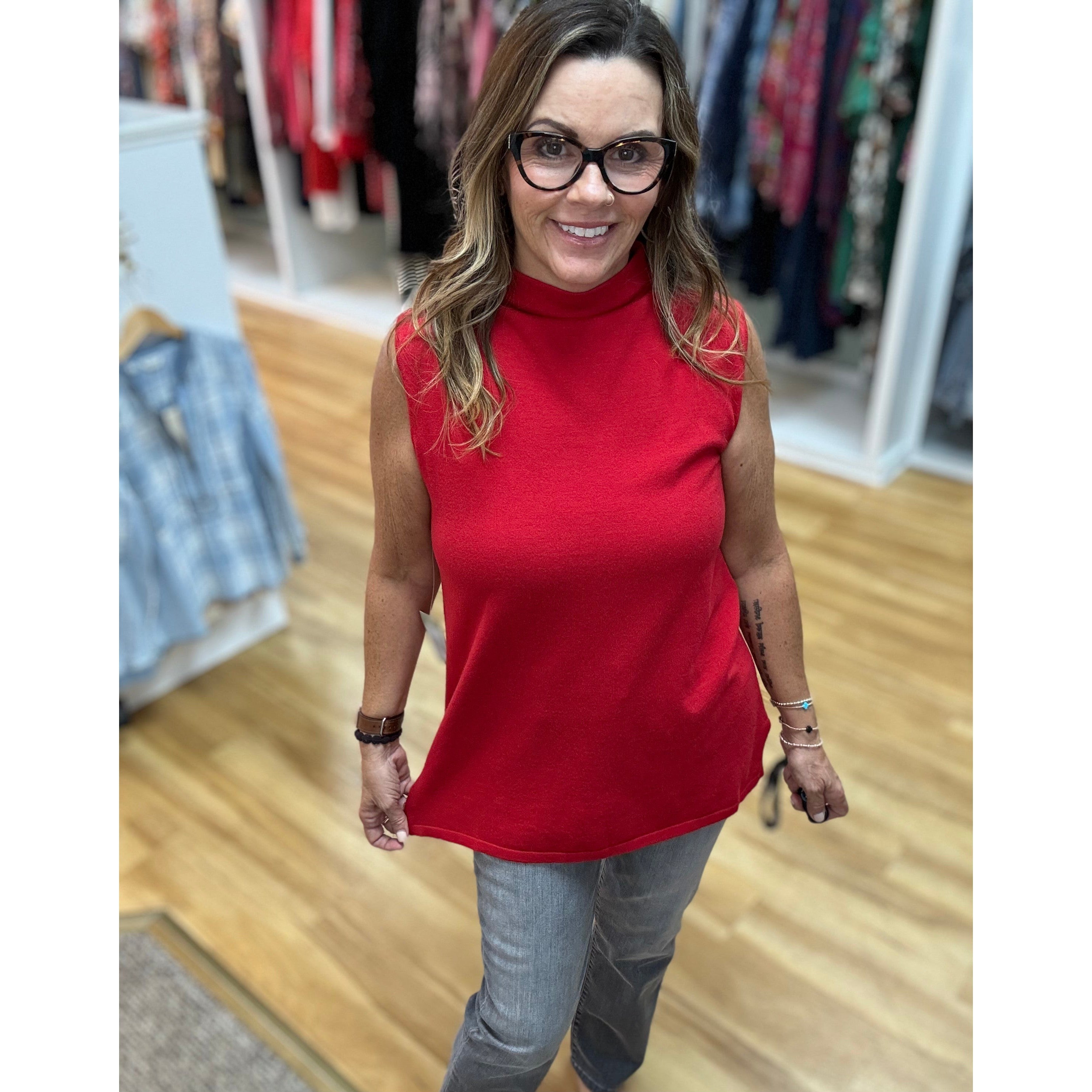 Ala Carte Funnel Neck Shell - Red – Sandy Toes Boutique